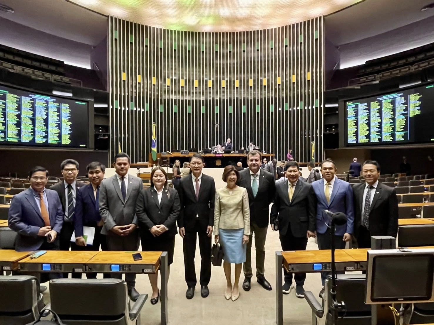 A courtesy call on the President of the Brazil-ASEAN Parliamentary ...