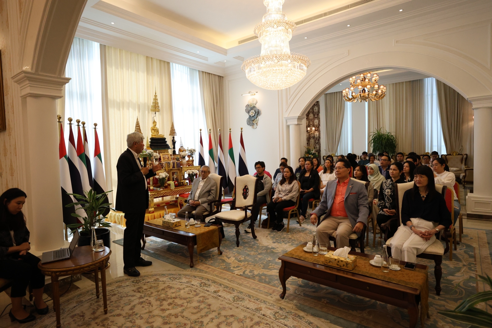 A special lecture on "The Art of Living" for the Thai community in the ...