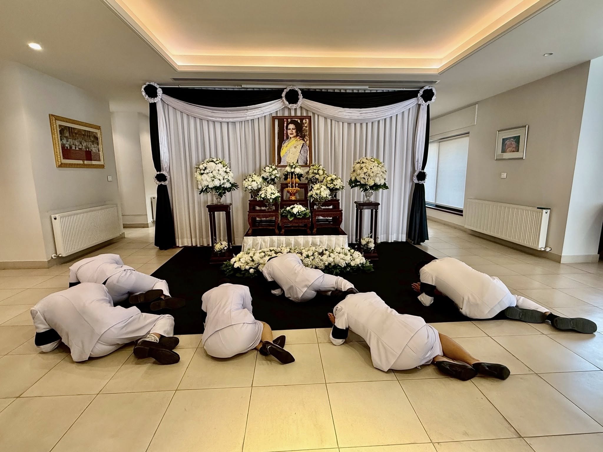 The Royal Thai Embassy in Amman held a ceremony of paying tribute to ...