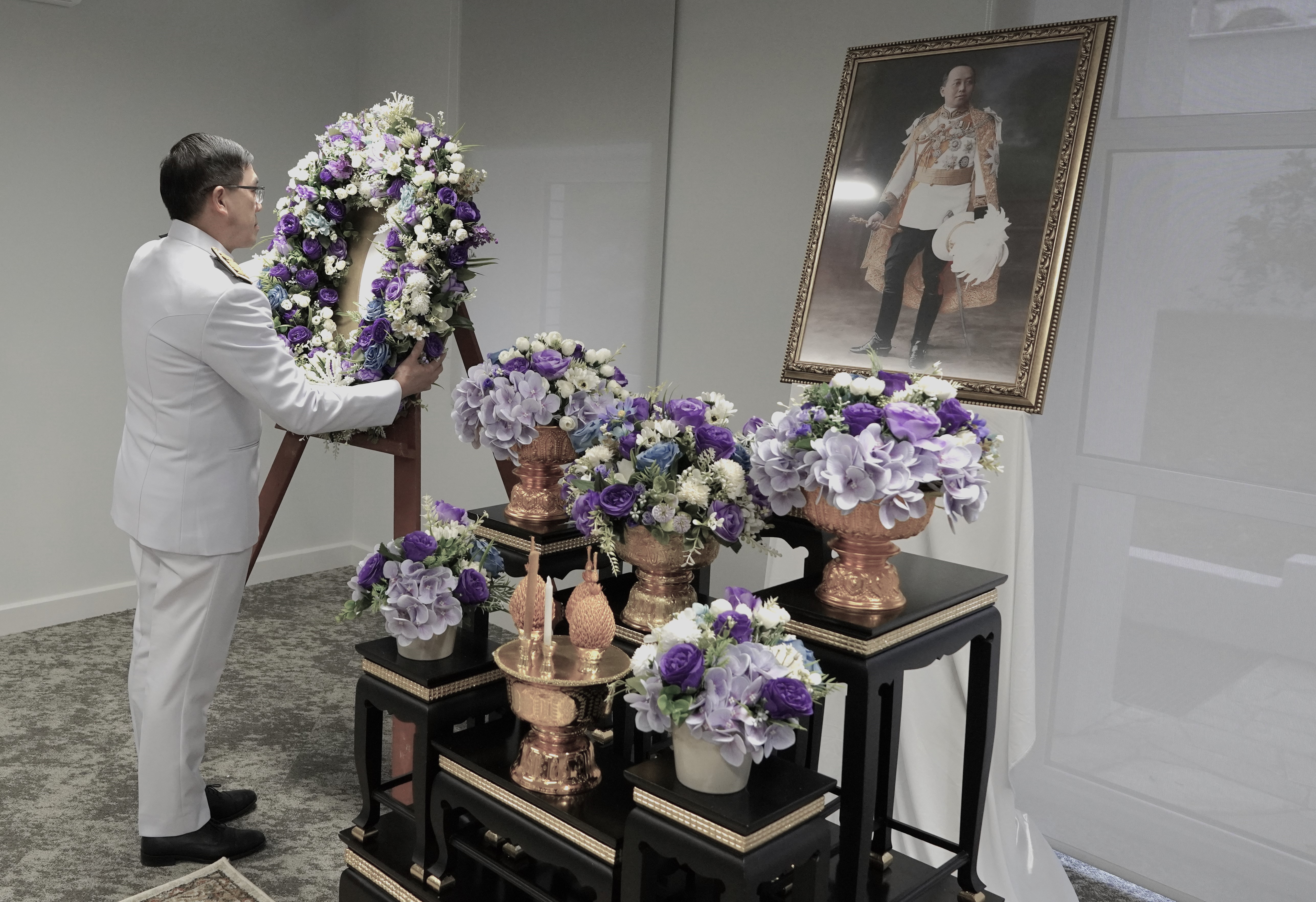 The Royal Thai Embassy in Budapest held a wreath-laying ceremony to pay ...