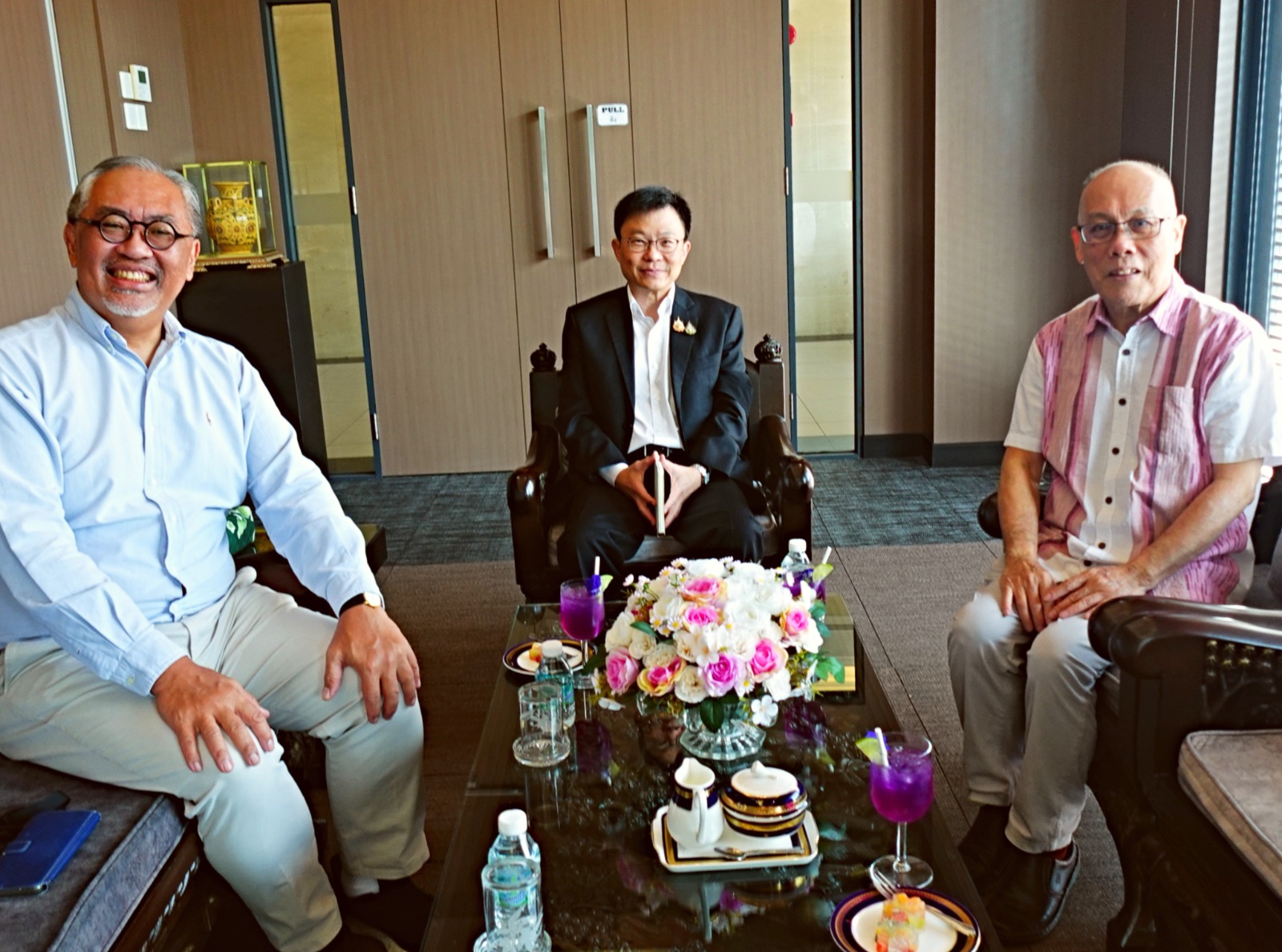 กลุ่ม Penang Walkabouts เข้าเยี่ยมคารวะกงสุลใหญ่ ณ เมืองปีนัง - สถาน ...