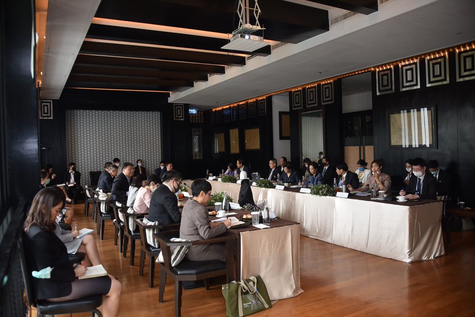 Seminar on "Major Power Competition on Technology: Economic and ...