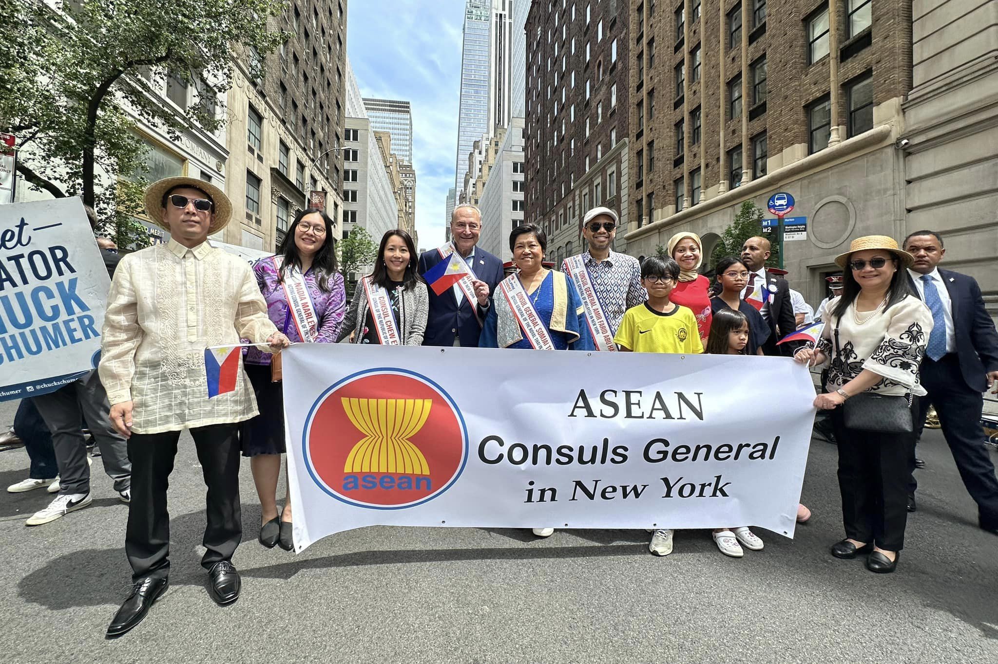 Joining ASEAN Consuls General in the Philippine Independence Day parade ...