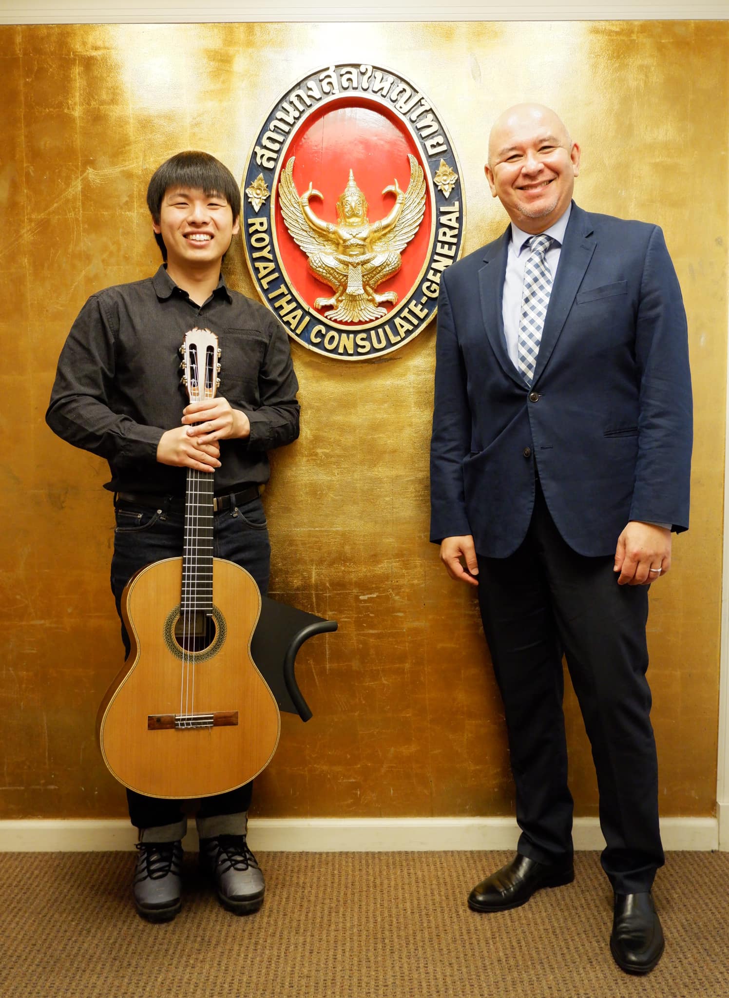 Consul General welcomes Mr. Chinnawat Themkumkwun, the Thai classicial ...