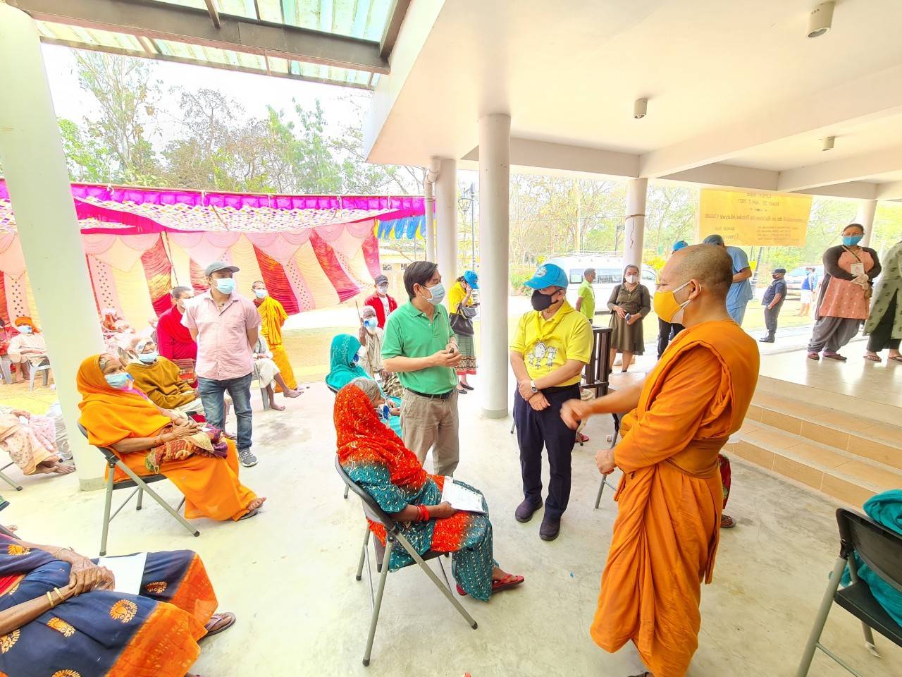 เอกอัครราชทูต ณ กรุงกาฐมาณฑุมอบเงินสนับสนุนโครงการผ่าตัดตาต้อกระจก ...