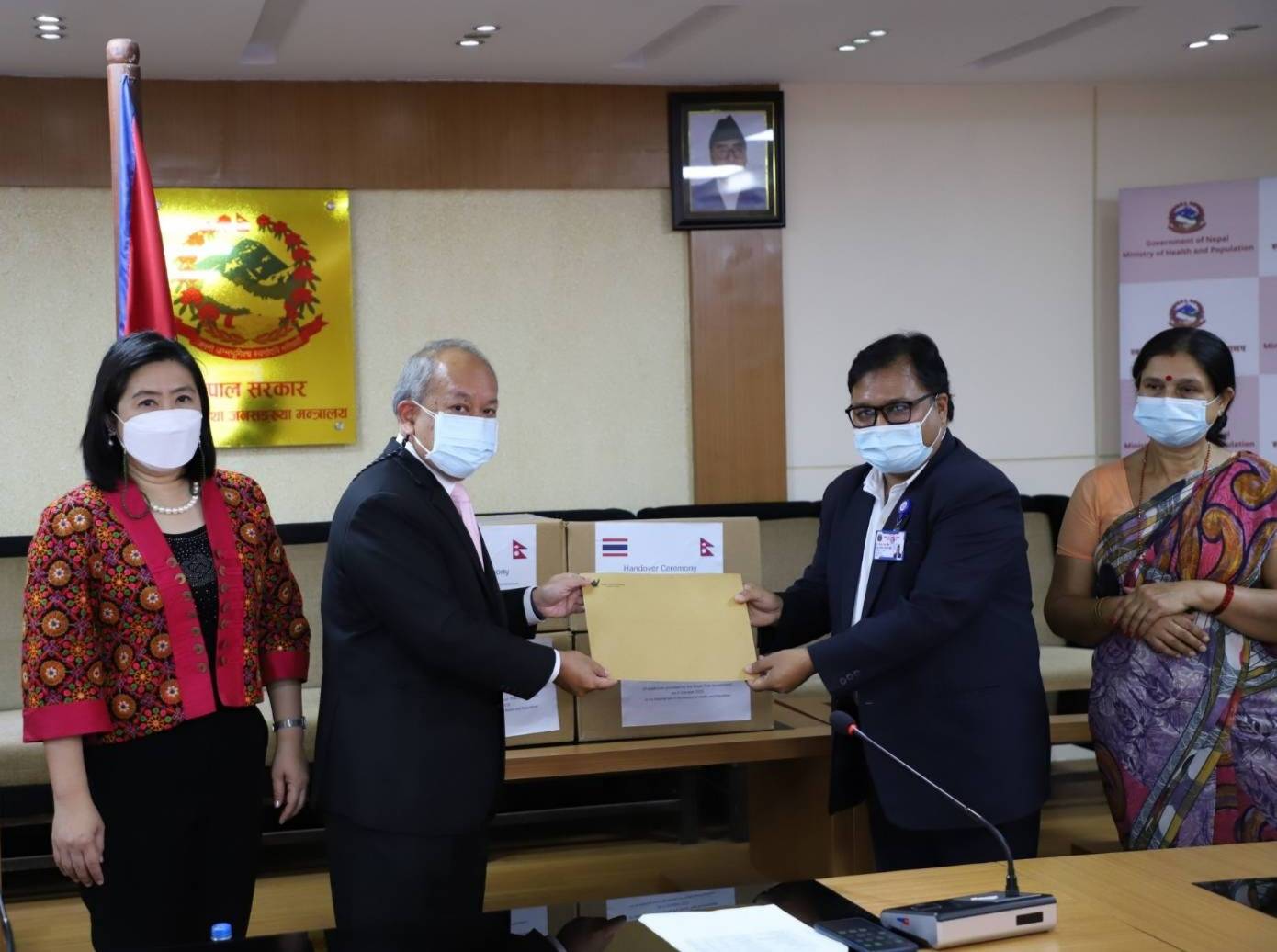 Thai Ambassador handed over medicines provided by Thai government to ...
