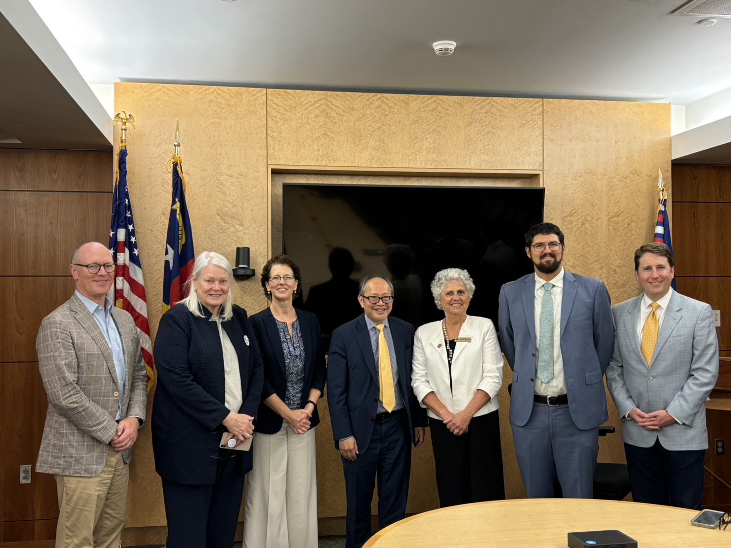 Ambassador of Thailand to the United States discusses ways to promote ...