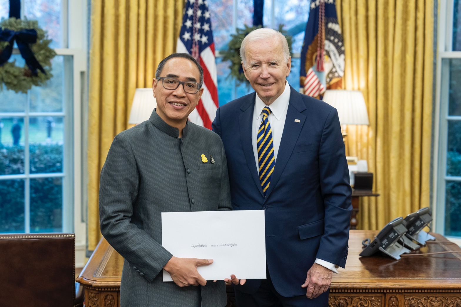 Ambassador Tanee Sangrat presented Letter of Credence to the President ...