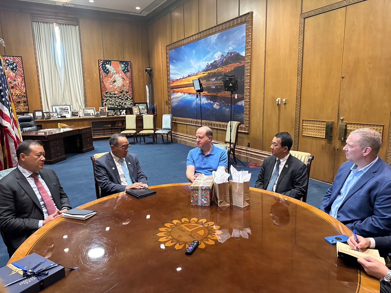 Ambassador of Thailand meets with Governor of Colorado and Mayor of ...
