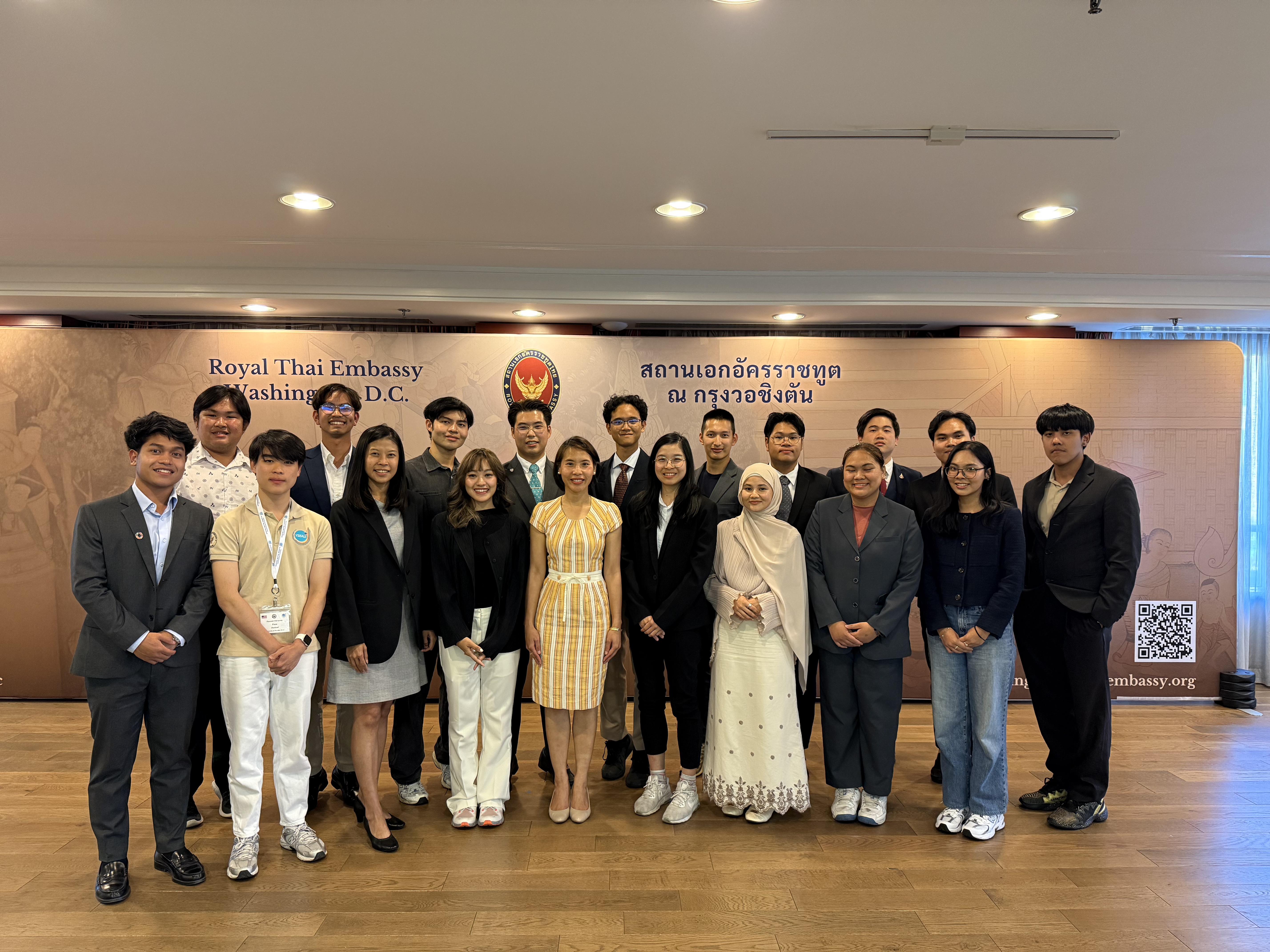 Thailand’s YSEALI Academic Fellows visit to the Royal Thai Embassy in Washington, DC - สถาน ...