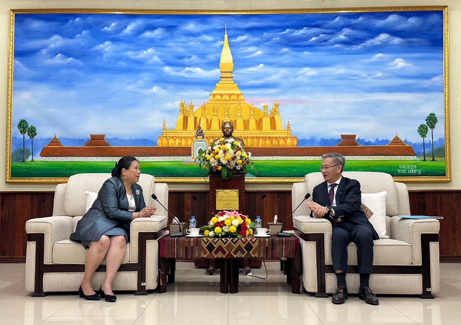 Ambassador of the Kingdom of Thailand to Lao PDR, paid a courtesy call ...
