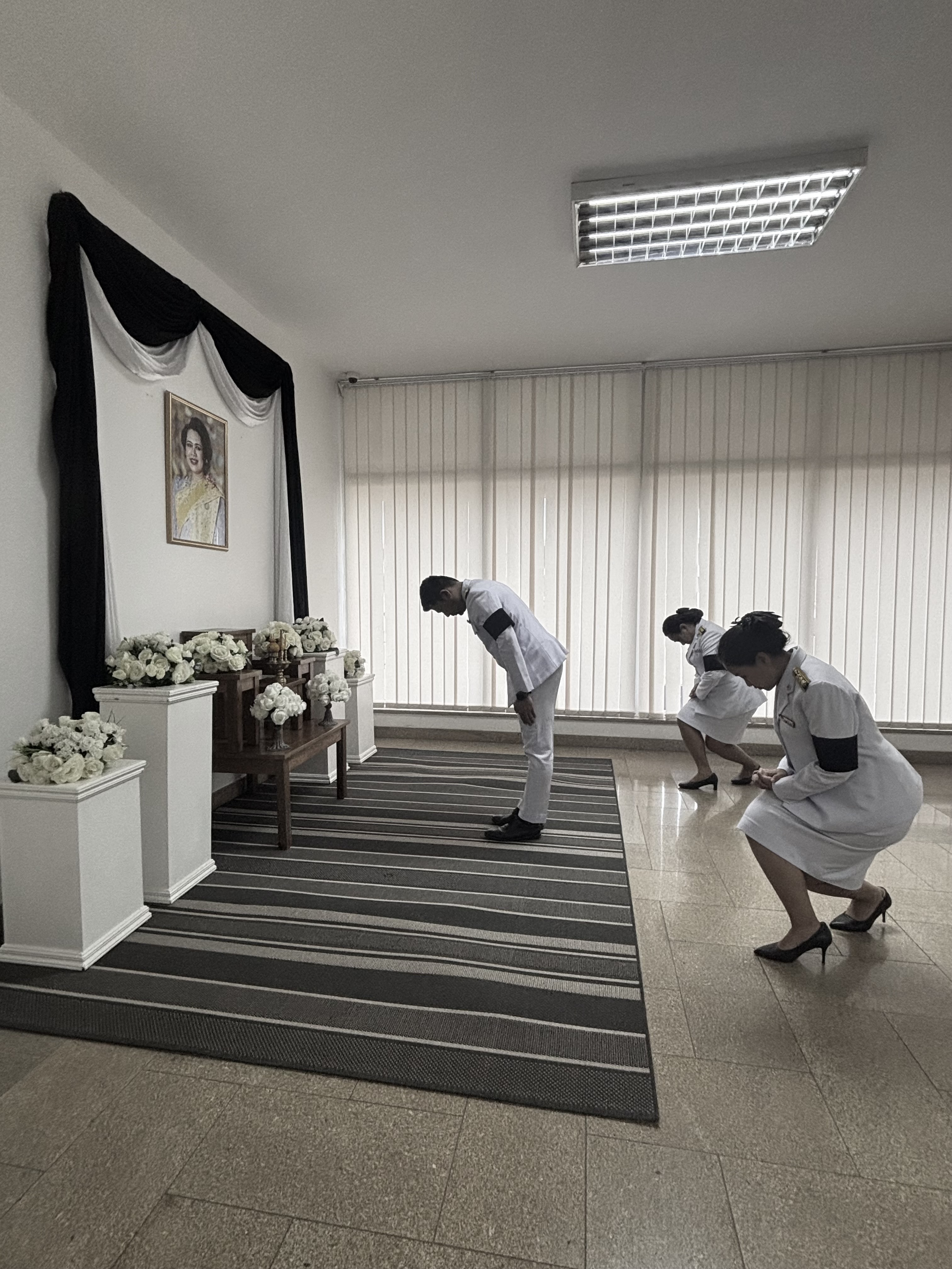 The Royal Thai Embassy in Maputo Pay Tribute to Her Majesty Queen ...
