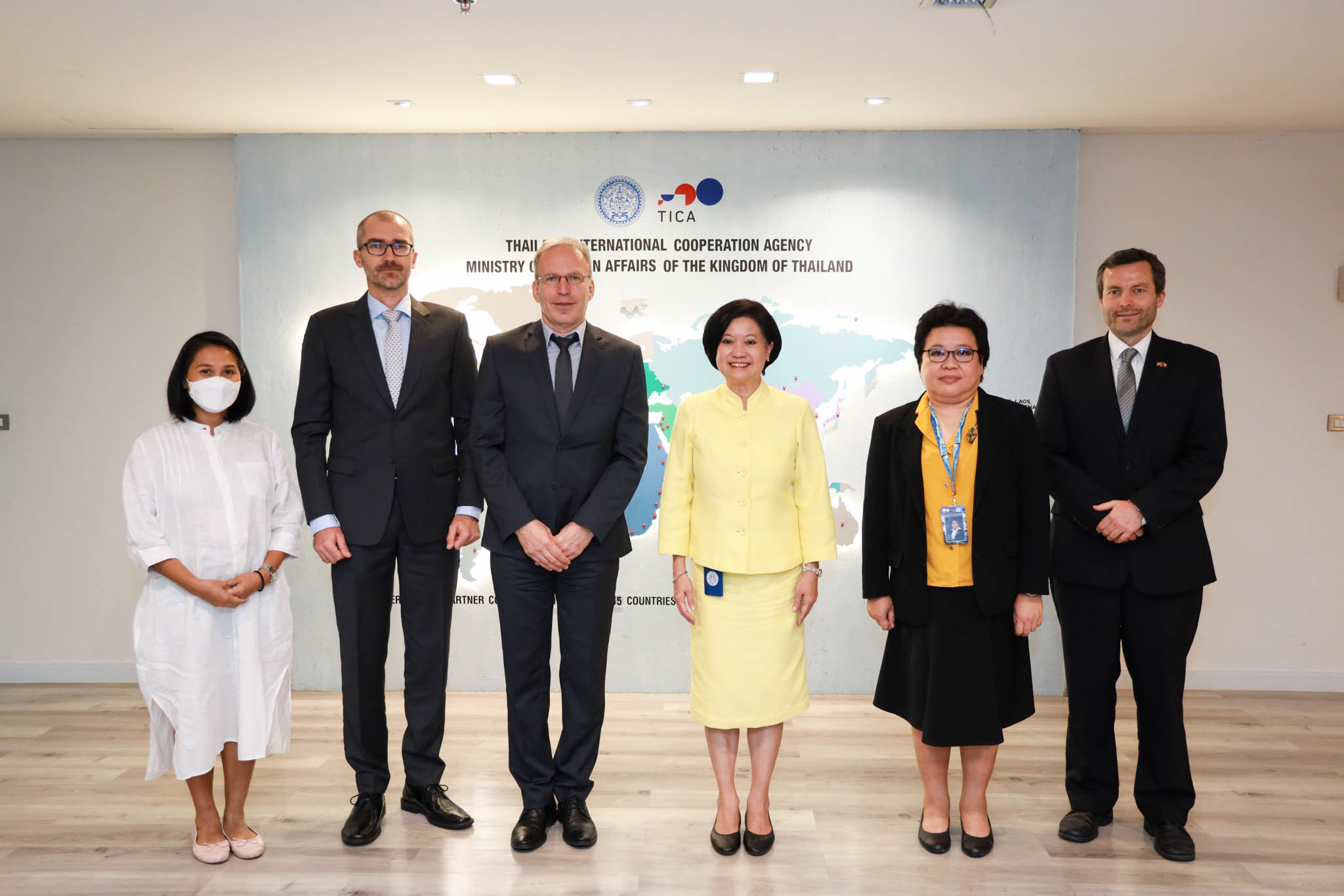 อธิบดีกรมความร่วมมือระหว่างประเทศให้การต้อนรับนาย Michal Mincel ...