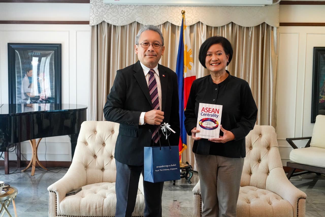Ambassador of Thailand to Singapore paid a courtesy call on H.E. Mr ...