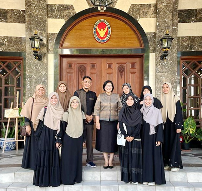 Fatoni University paid an introductory visit to Ambassador. - สถาน ...