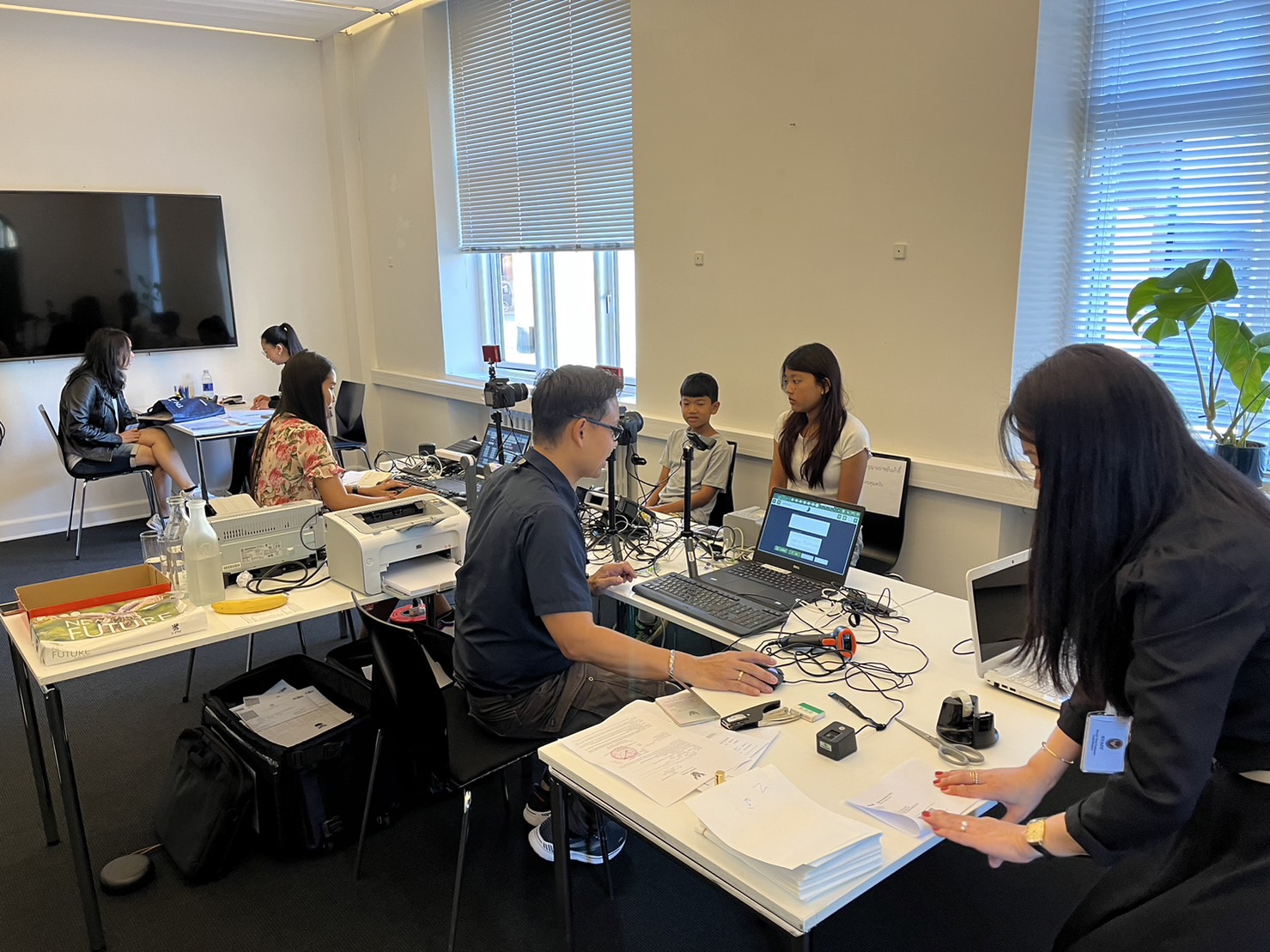 The Royal Thai Embassy in Copenhagen organized mobile consular services ...