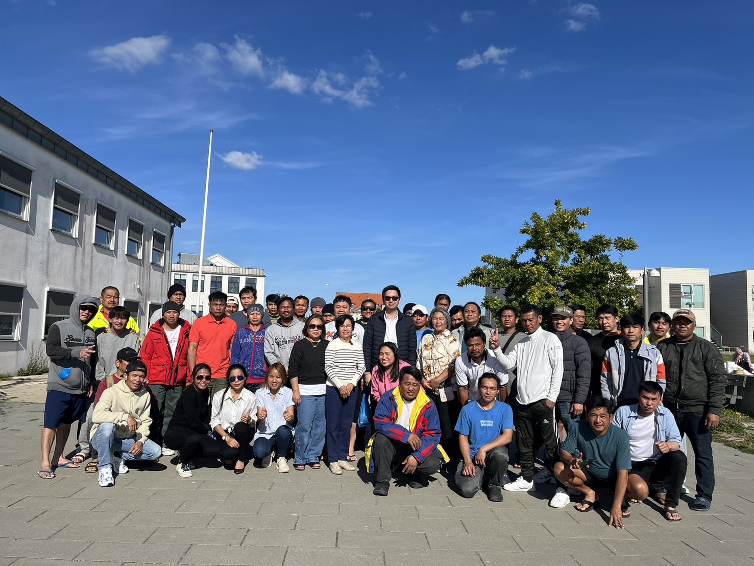 Royal Thai Embassy in Copenhagen visited Thai workers in Vordinborg ...