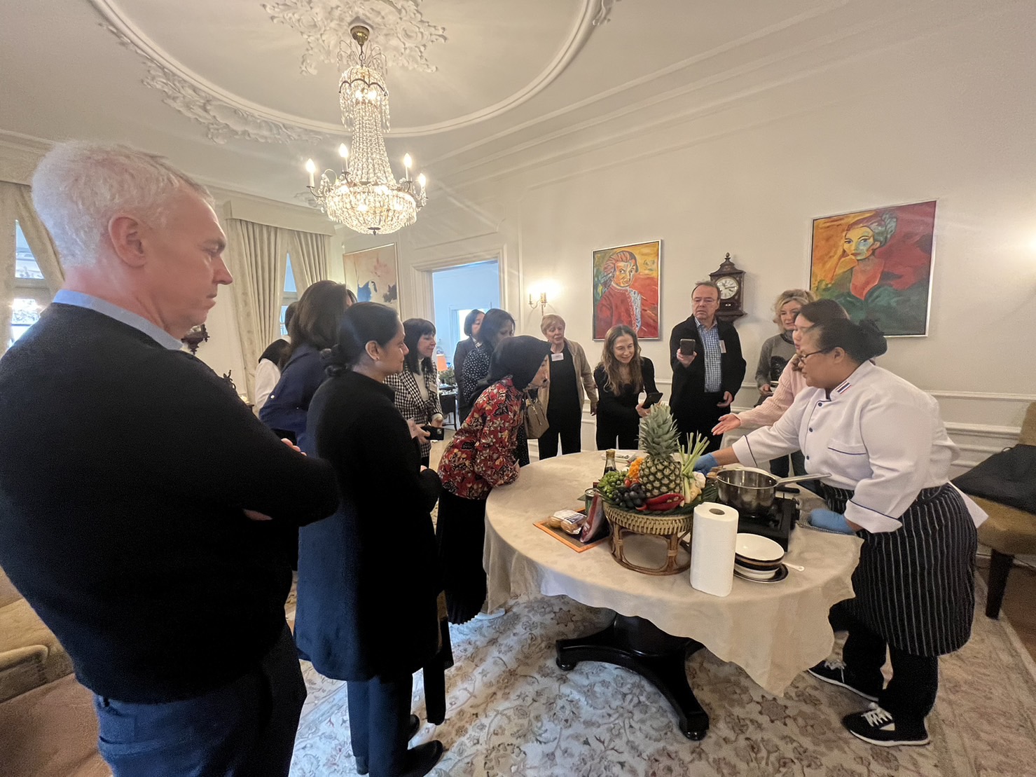 The Royal Thai Embassy organized the fourth session of Thai cooking ...