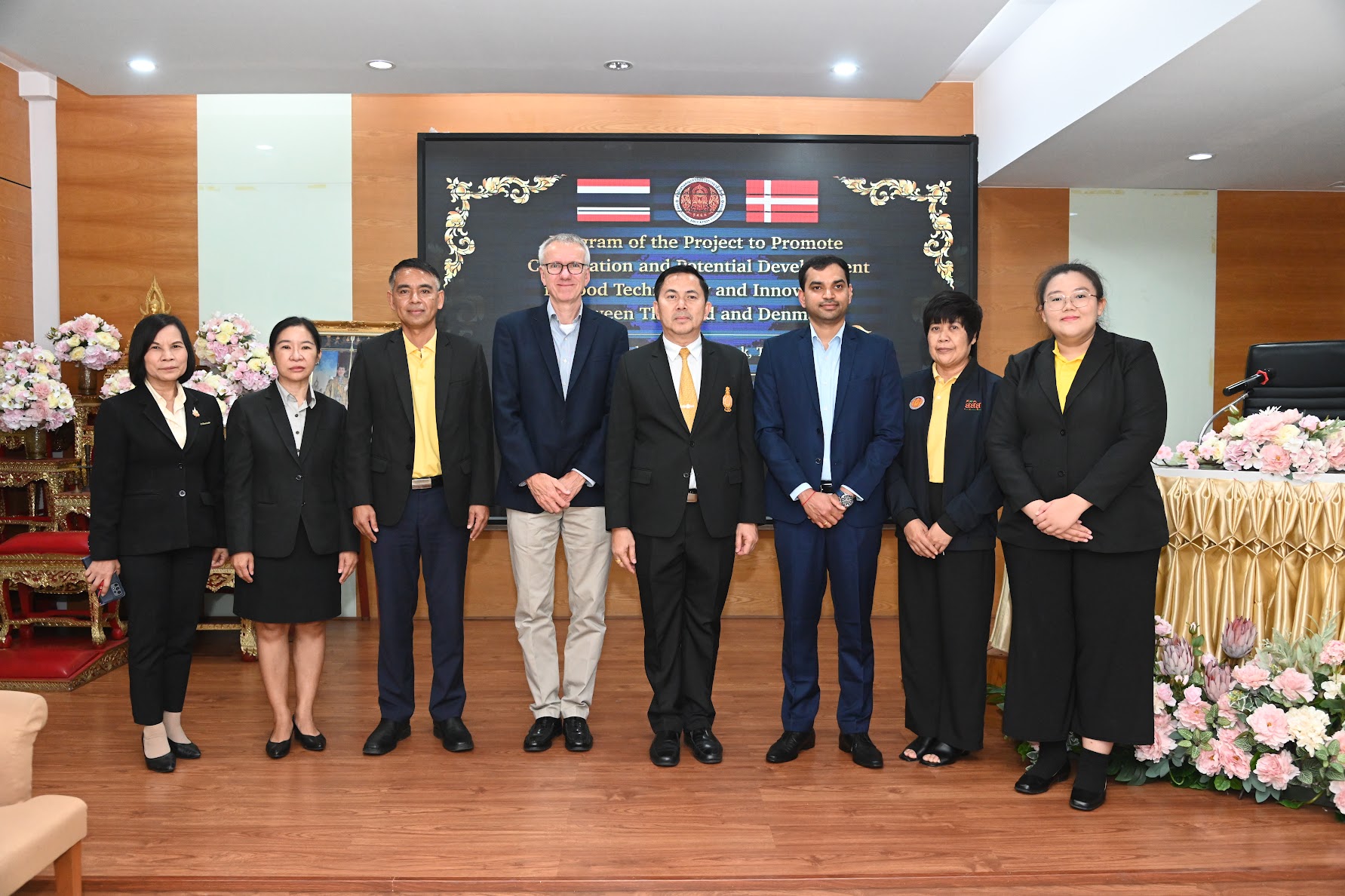 The Royal Thai Embassy in Copenhagen invited Danish food and ...