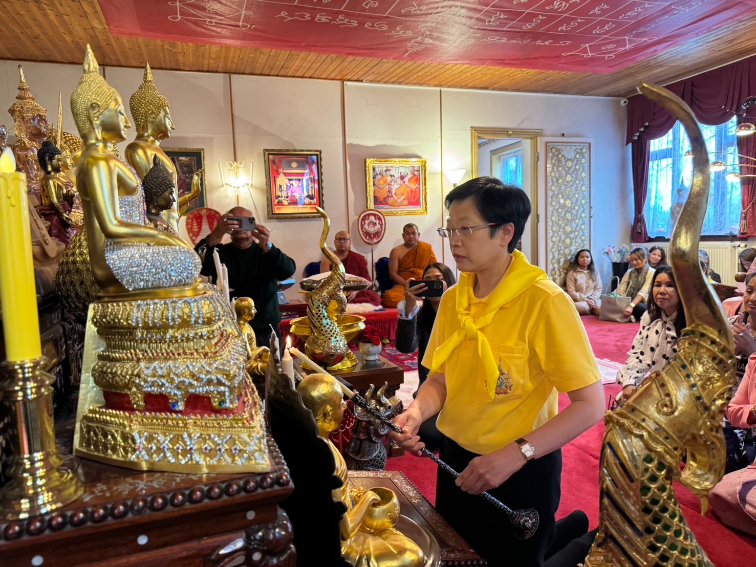 Rayal Thai Embassy in Copenhagen participated in the Kathin robe ...