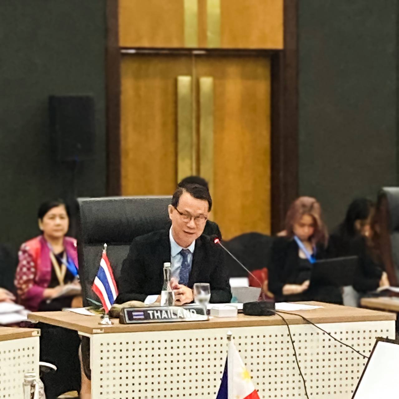 Thailand Calls for Strenthening Closer Economic Cooperation between ...