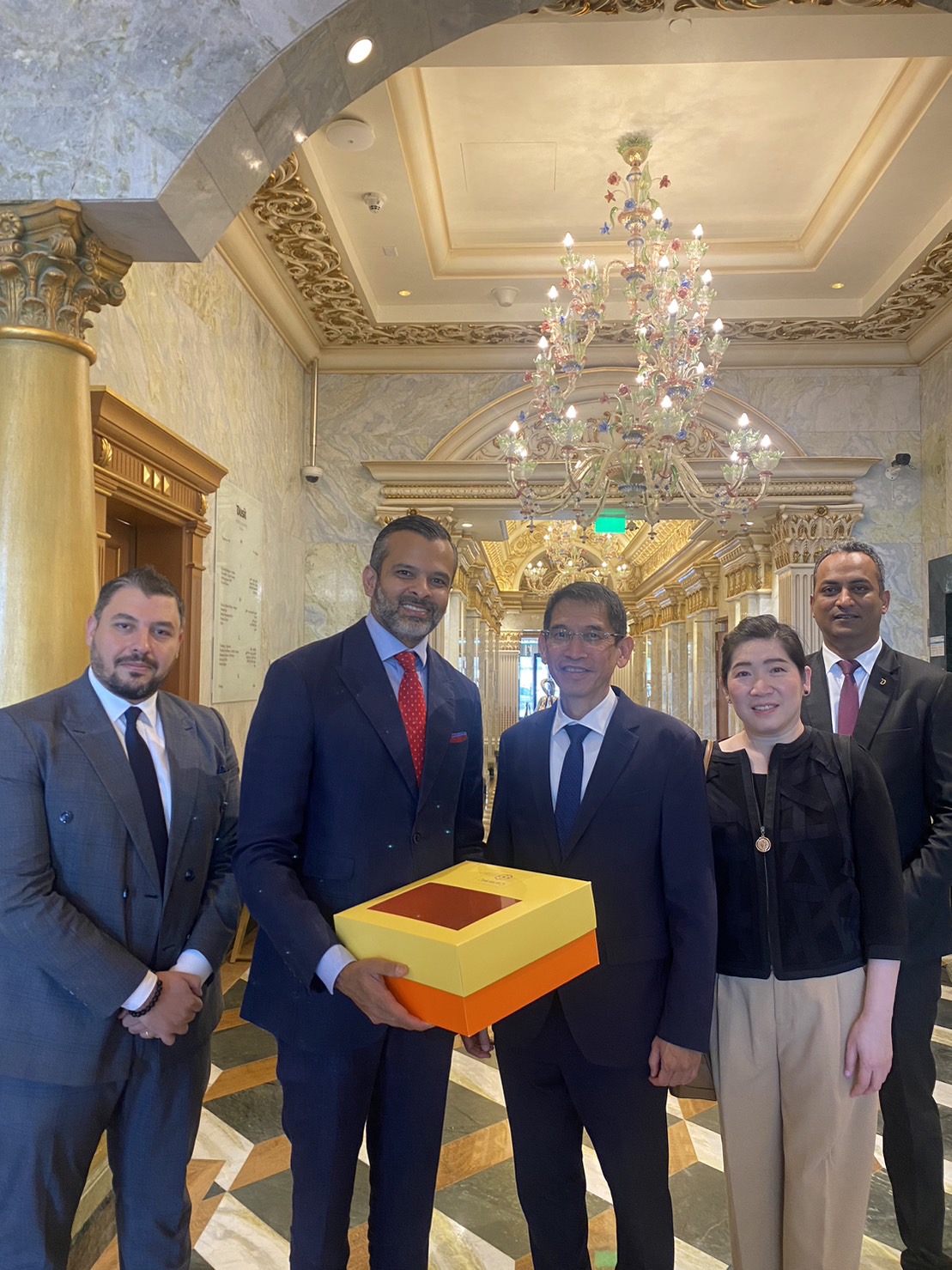 Ambassador Of Thailand To The State Of Qatars Visit To Dusit Hotels And Suites Royal Thai