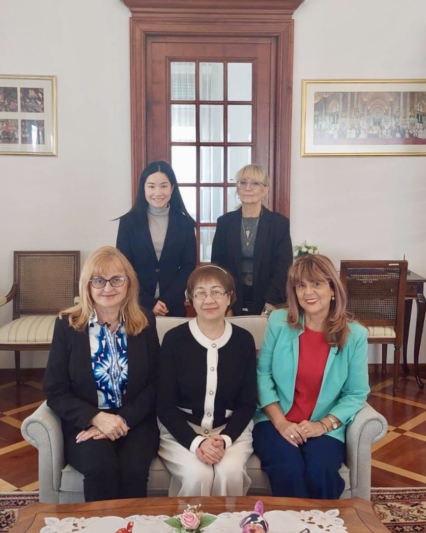 Thai Ambassador hosted a lunch in honour of Principal of Scoala ...