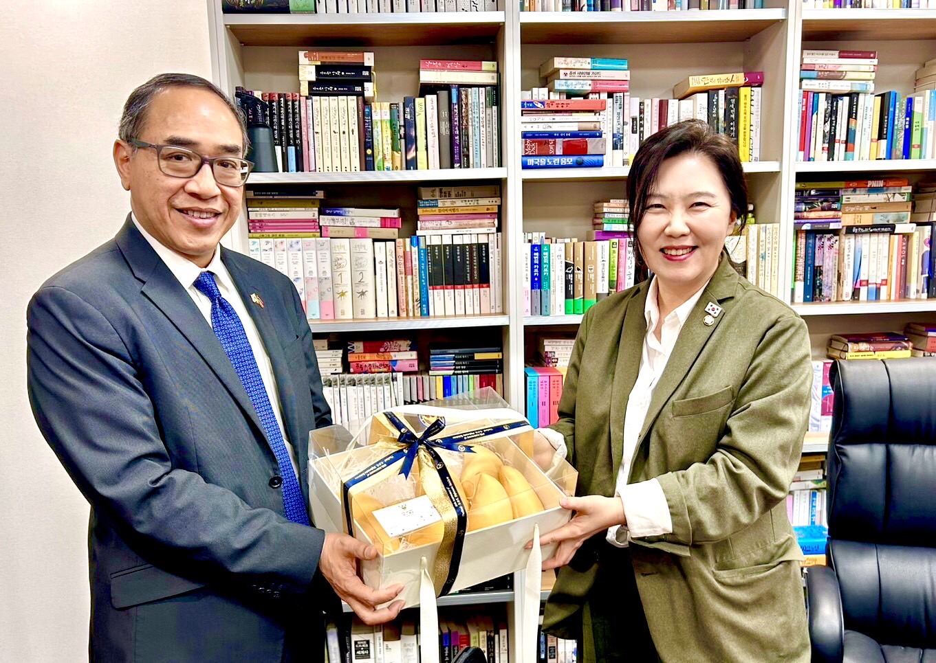 타니쌩랏 주한 태국 대사, 강유정 의원과 만나 문화 및 관광 교류 확대 방안 논의 - สถานเอกอัครราชทูต ณ กรุงโซล