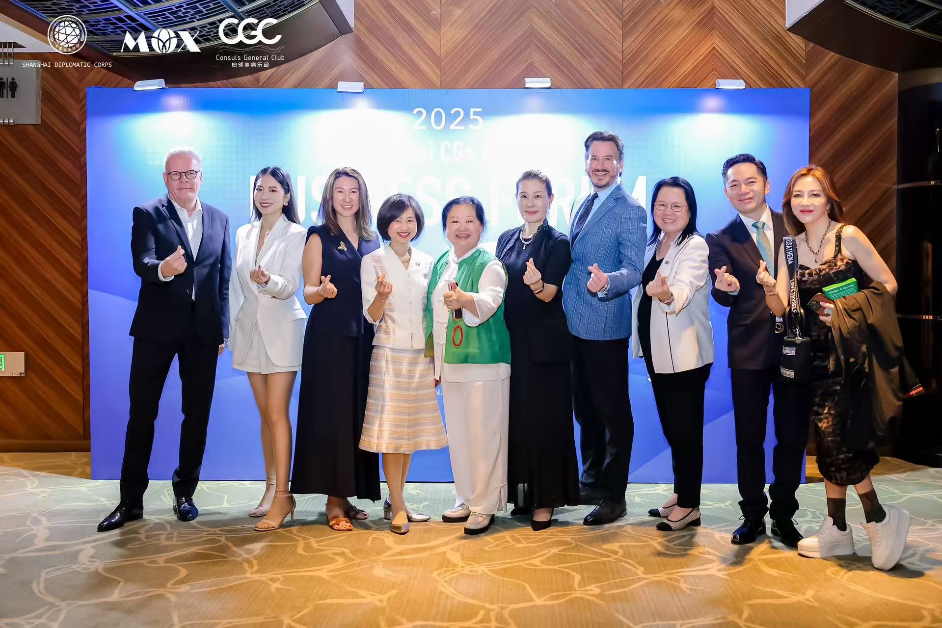 กงสุลใหญ่ฯ ส่งเสริมความร่วมมือด้านเศรษฐกิจและการท่องเที่ยวไทยในงาน 2025 Shanghai CGs & CEOs ...