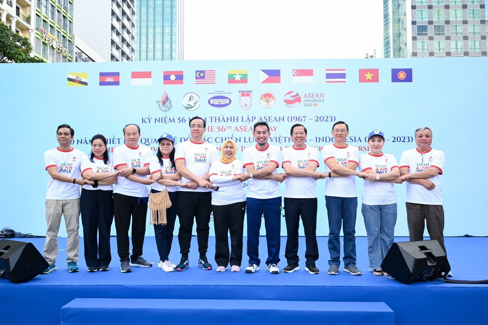 สถานกงสุลใหญ่ ณ นครโฮจิมินห์ และทีมประเทศไทย ร่วมกิจกรรม ASEAN Fun Walk ...