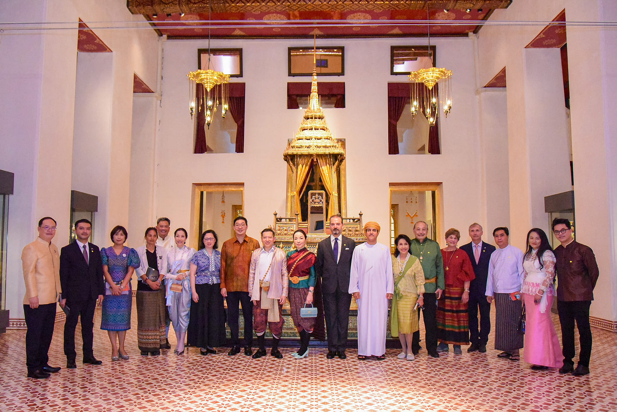 The Ministry of Foreign Affairs and the Fine Arts Department host an ...