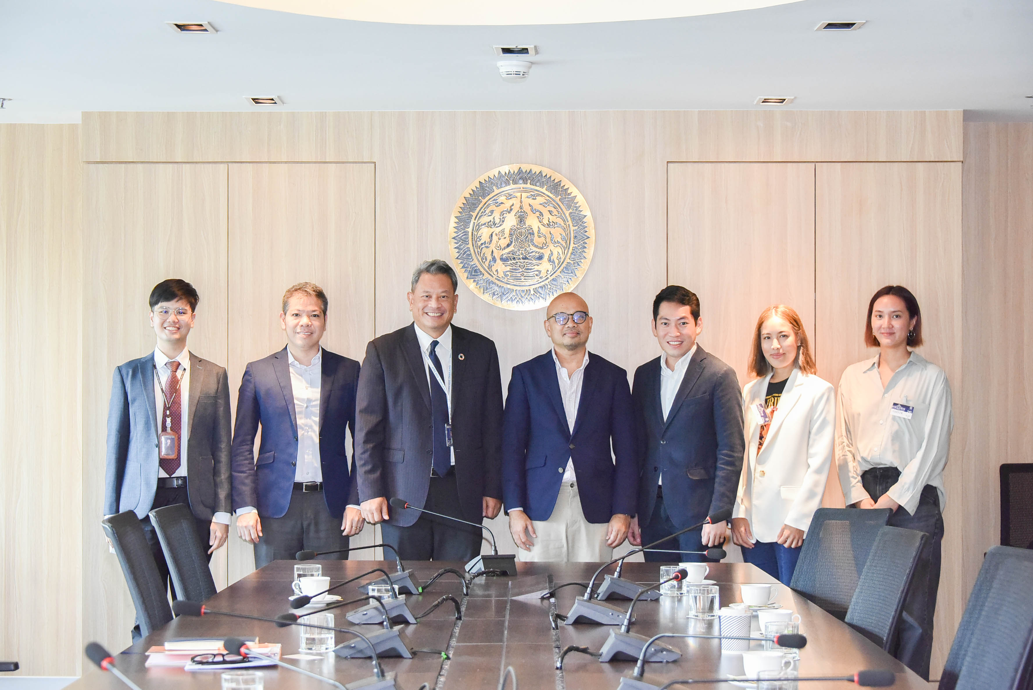 Representatives from GDH 559 call on the Deputy Director General of the ...