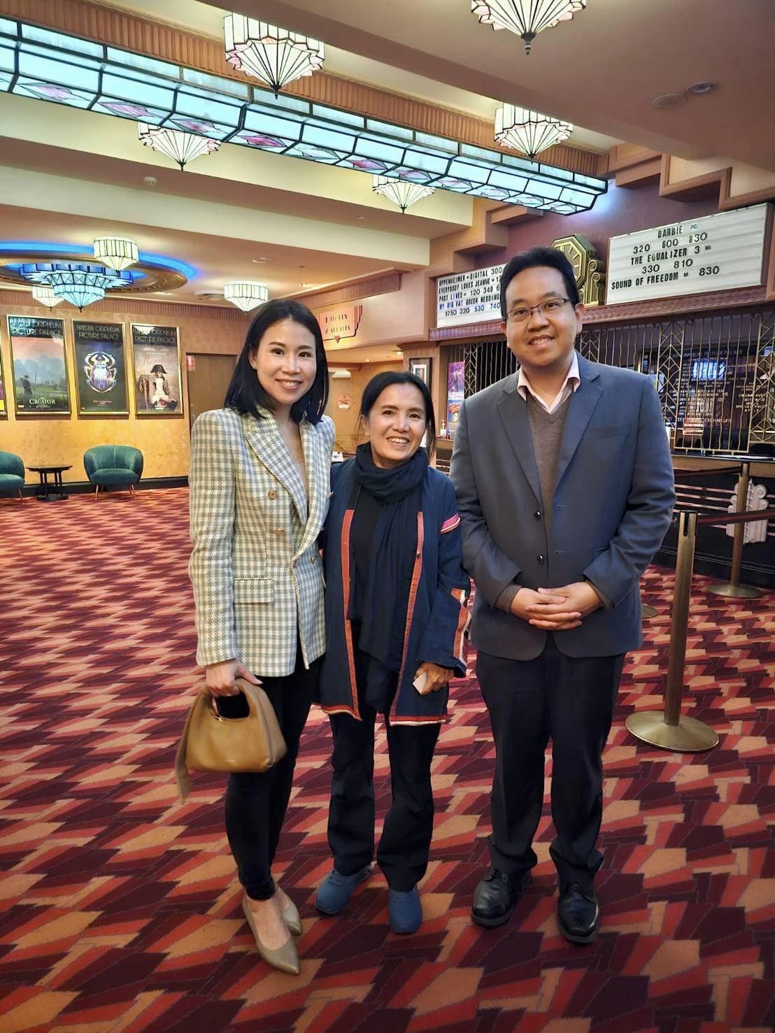 ภาพยนตร์สารคดี เรื่อง Elephant Mother กำกับโดย Jez Lewis - สถานกงสุล ...