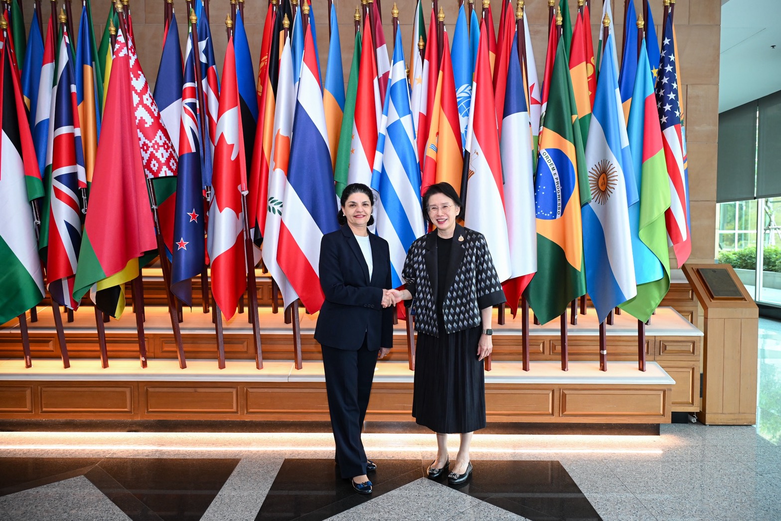 Permanent Secretary for Foreign Affairs meets with the Ambassador of ...