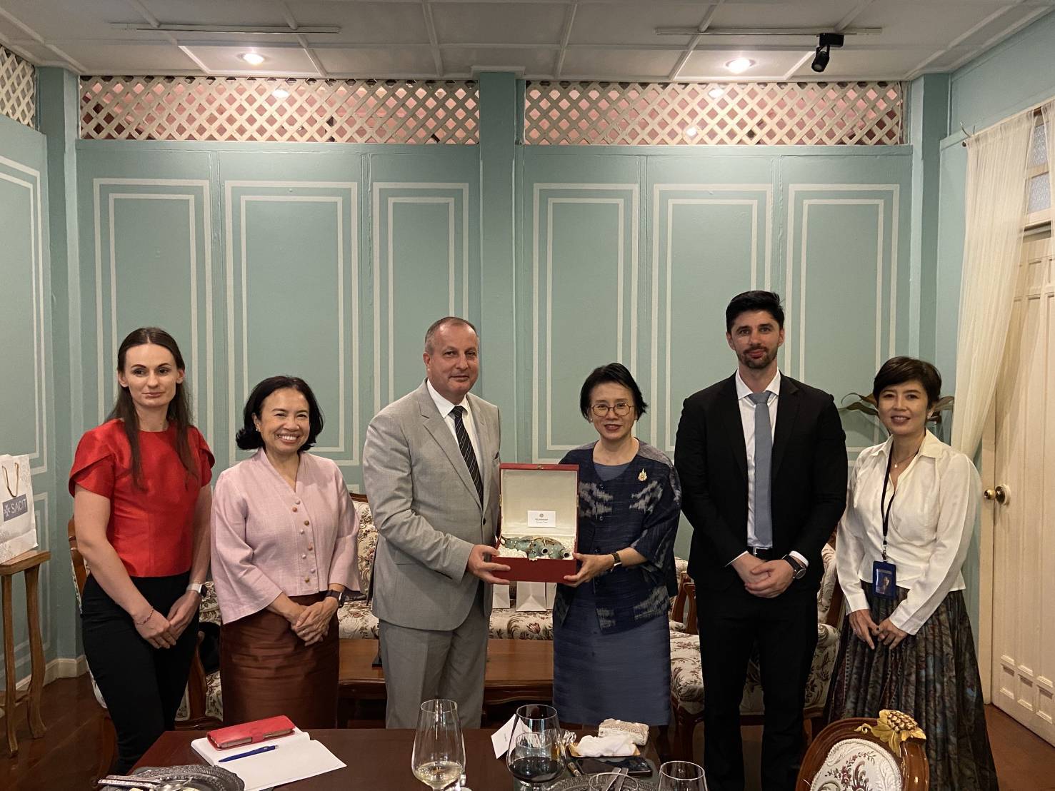 Permanent Secretary for Foreign Affairs hosts a farewell luncheon in ...