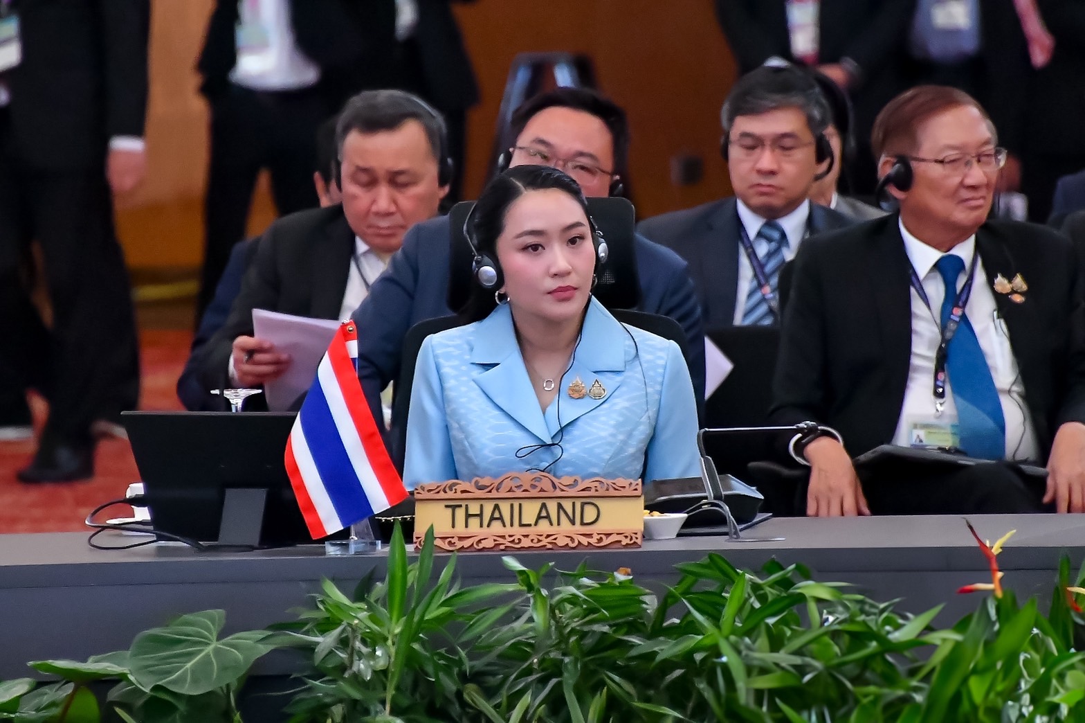 Advisor to the Minister of Foreign Affairs accompanies the Prime ...