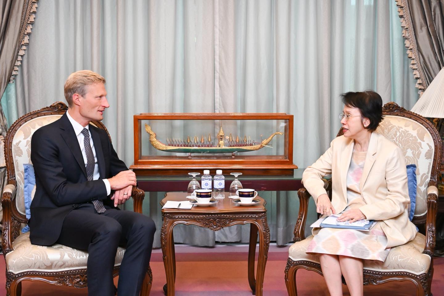 Permanent Secretary for Foreign Affairs meets with executive of the ...