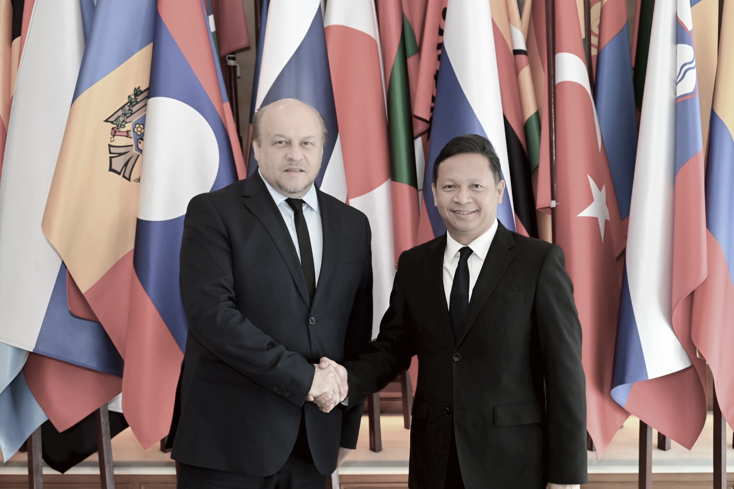 Deputy Permanent Secretary for Foreign Affairs meets with the ...