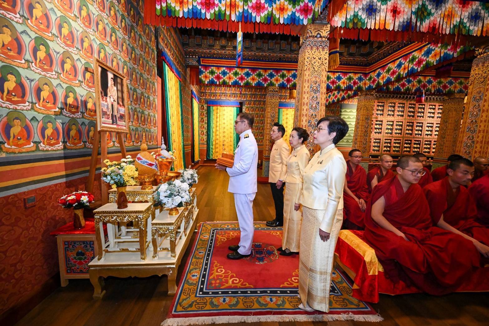 Minister of Foreign Affairs Presents the Royal Kathina Robe at the ...