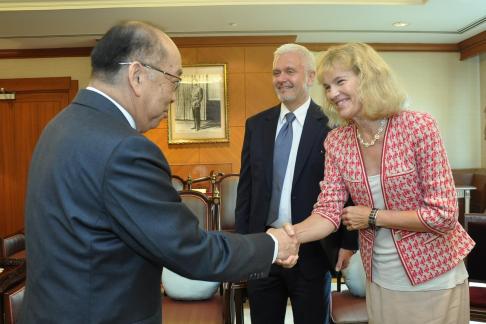 - กระทรวงการต่างประเทศ