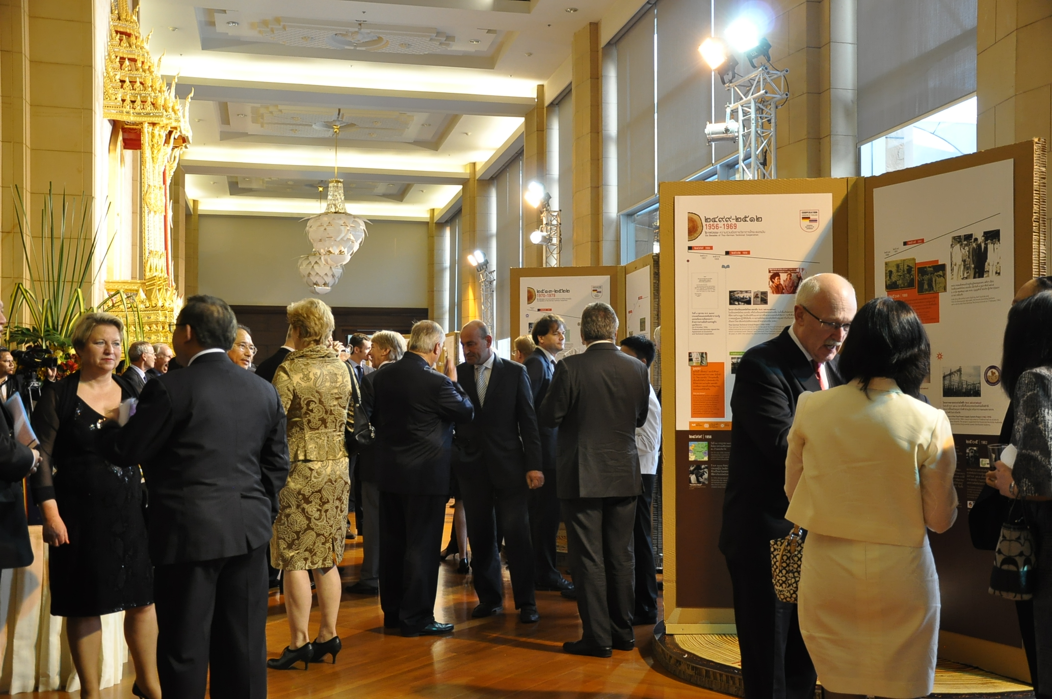 On 15 February 2012, Foreign Minister Surapong Tovichakchaikul and Mrs ...