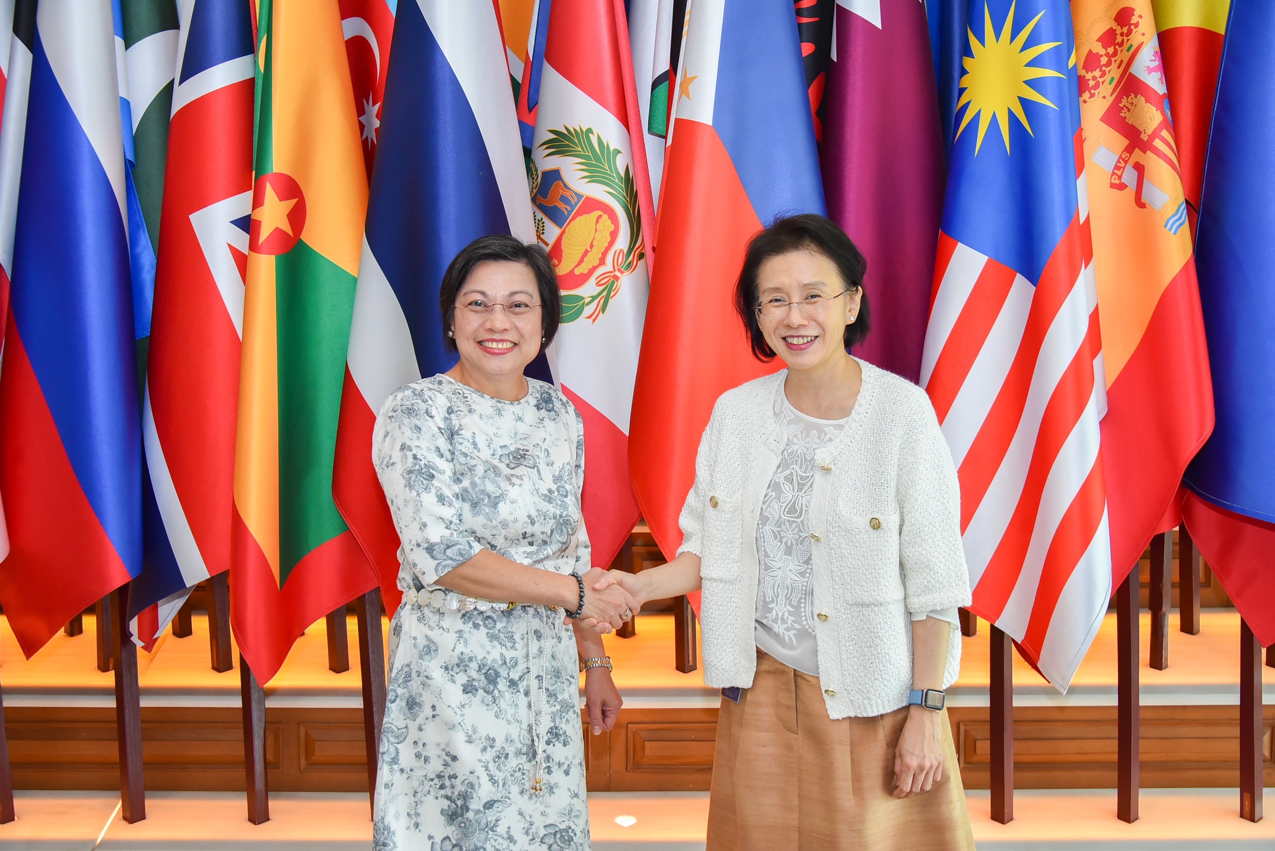 Permanent Secretary for Foreign Affairs welcomes Philippine Ambassador ...