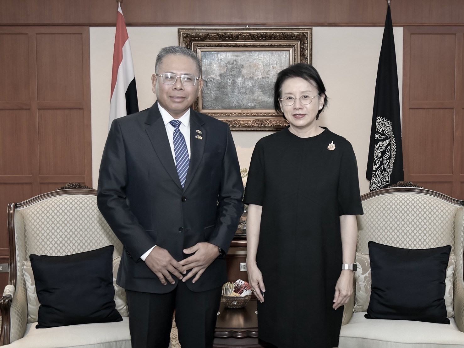 Permanent Secretary for Foreign Affairs meets with the Ambassador of ...
