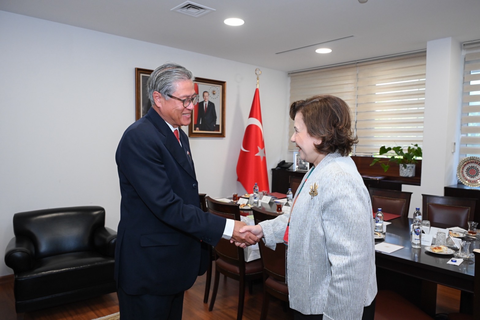 Vice Minister for Foreign Affairs meets with Deputy Minister of Foreign ...