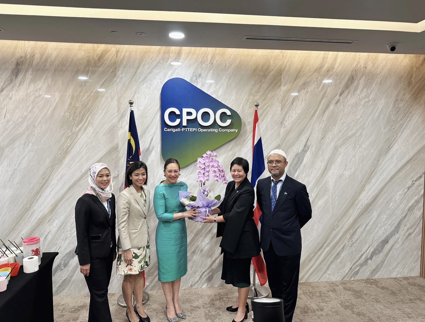 Ambassador of Thailand to Malaysia congratulated the Executives of the ...