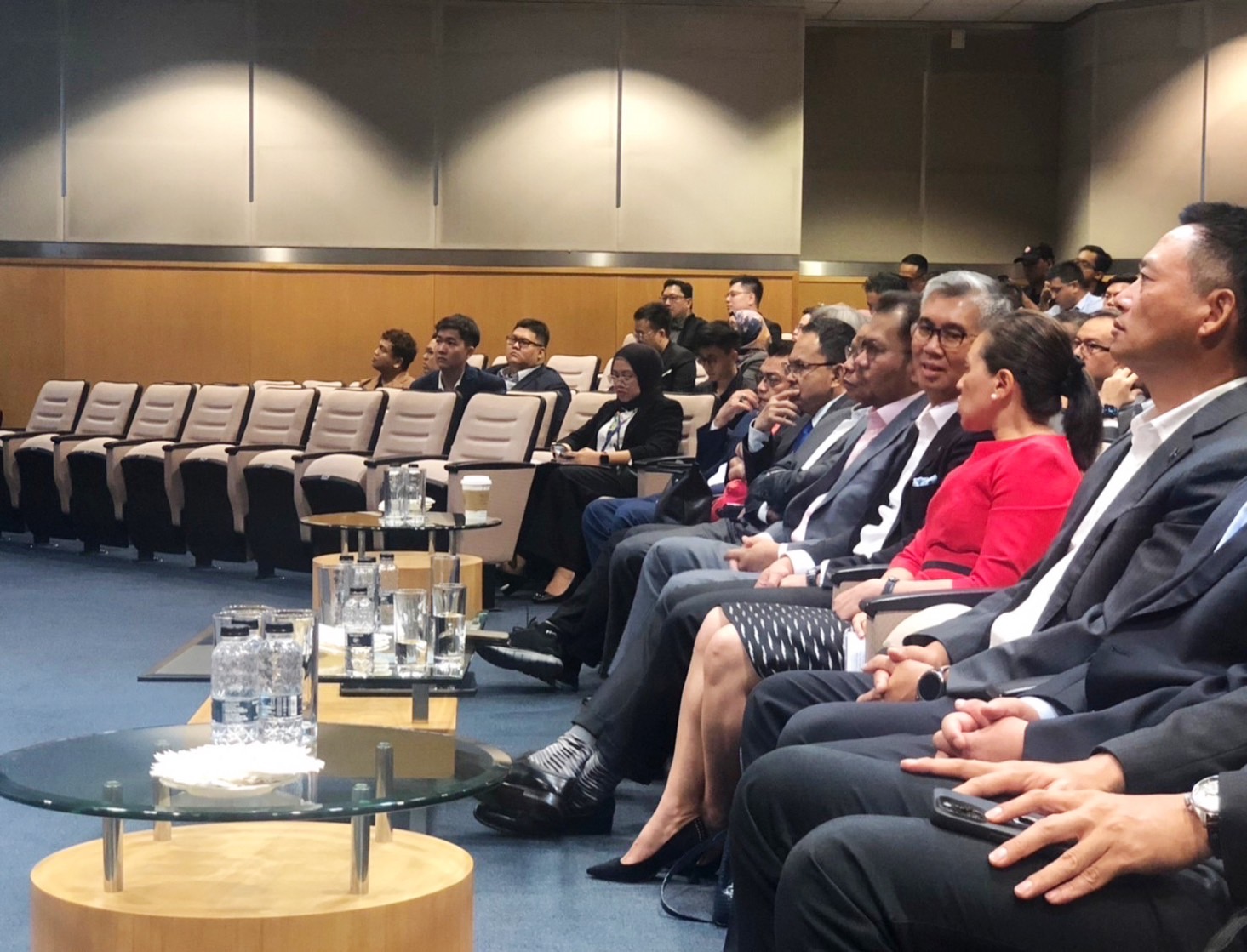 เอกอัครราชทูตฯ ร่วมแสดงความยินดีกับการร่วมทุนระหว่างบริษัท อาปิโก ไฮเทค ...