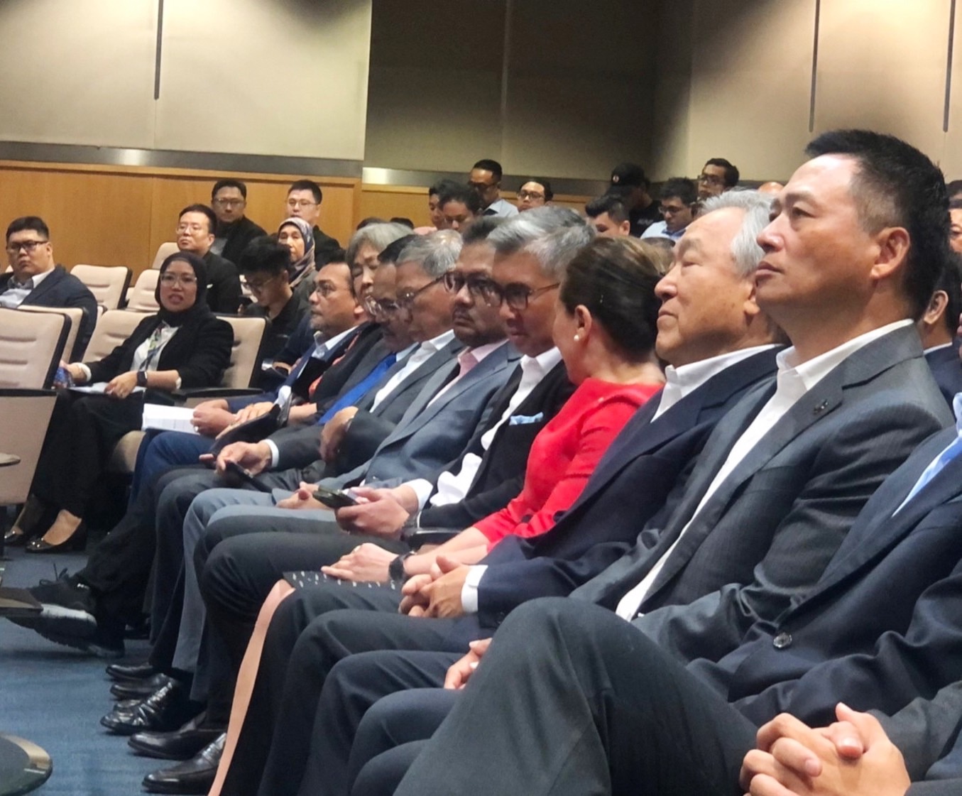 เอกอัครราชทูตฯ ร่วมแสดงความยินดีกับการร่วมทุนระหว่างบริษัท อาปิโก ไฮเทค ...