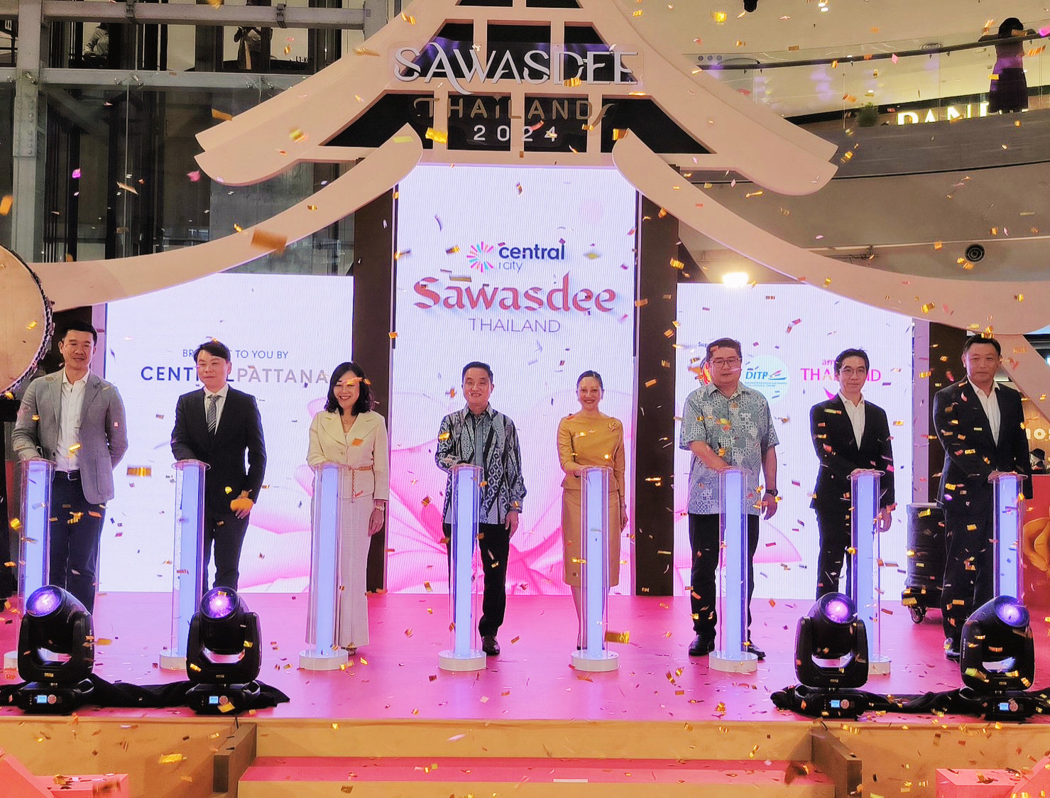 Ambassador presided over Sawasdee Thailand 2024 at Central I-City ...