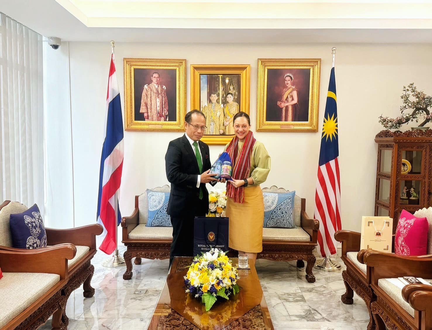 Ambassador welcomed a courtesy call by Ambassador of the Republic of ...