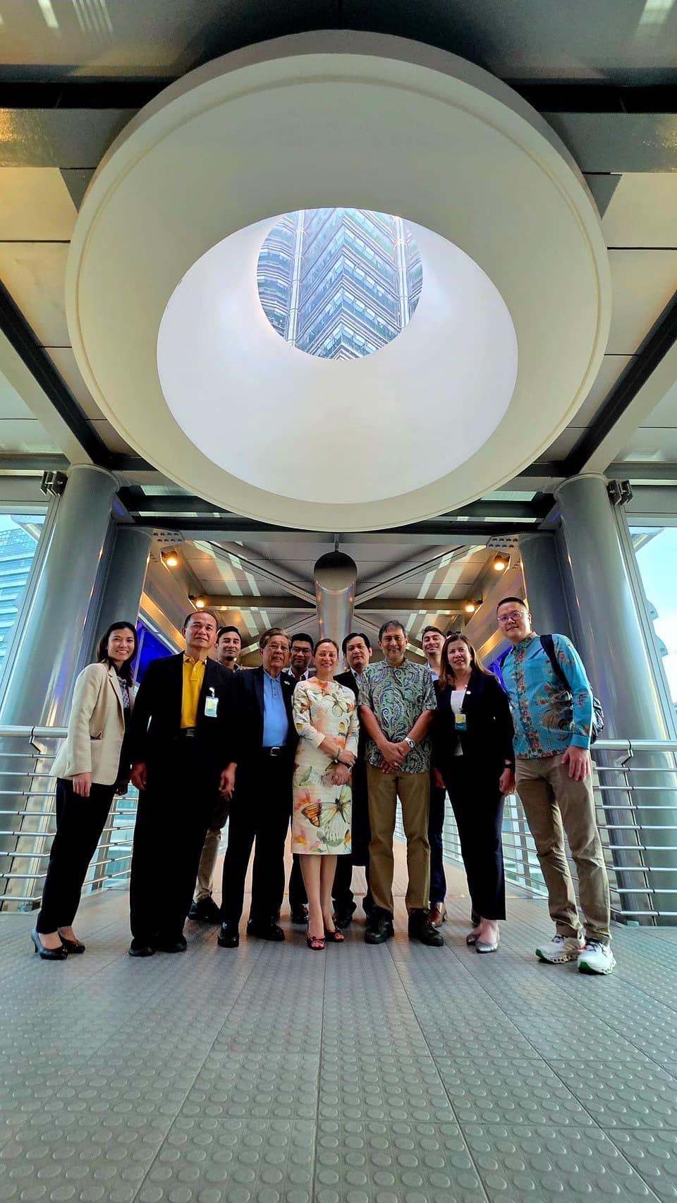 งาน Economic Forum 2025 หัวข้อ Towards Seamless Connectivity: A ...